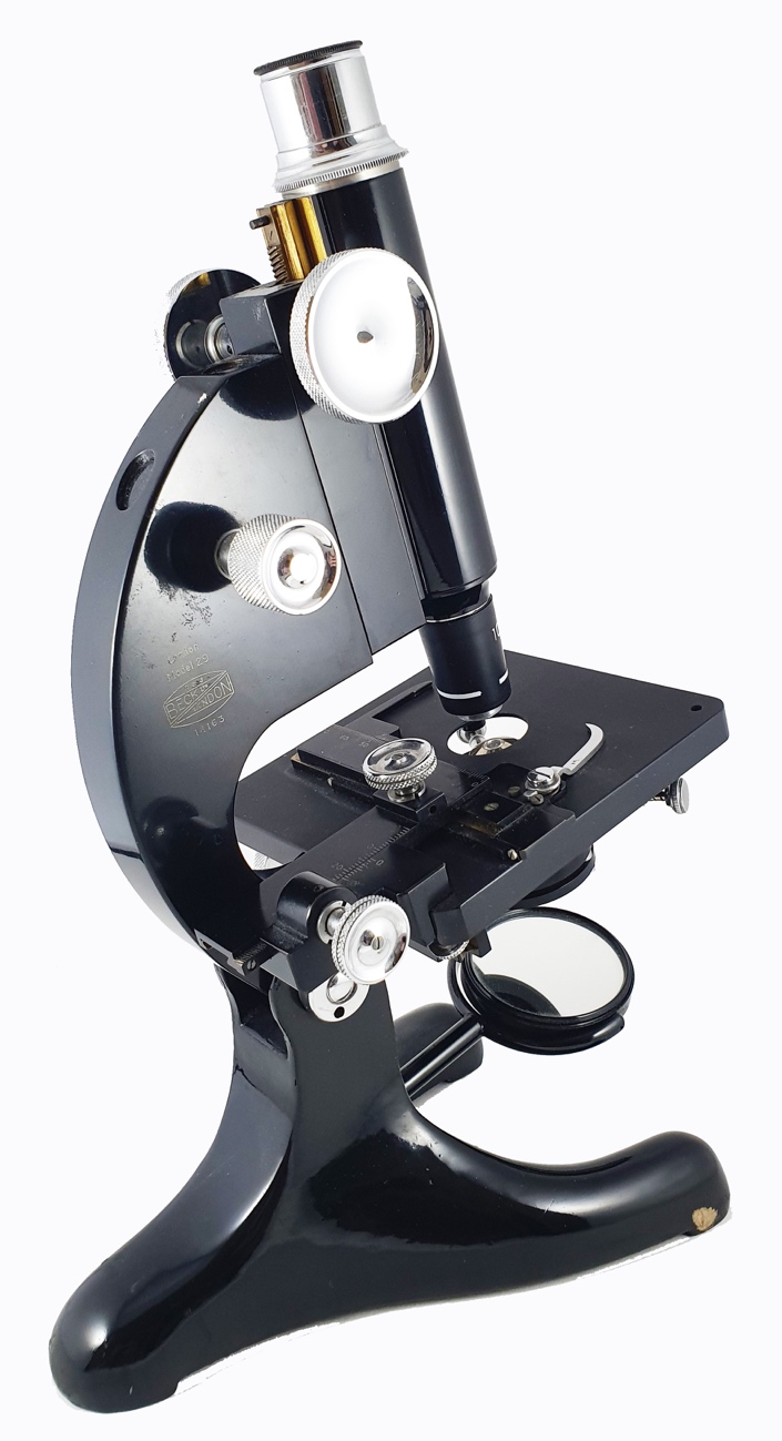 A picture containing blackDescription automatically generated