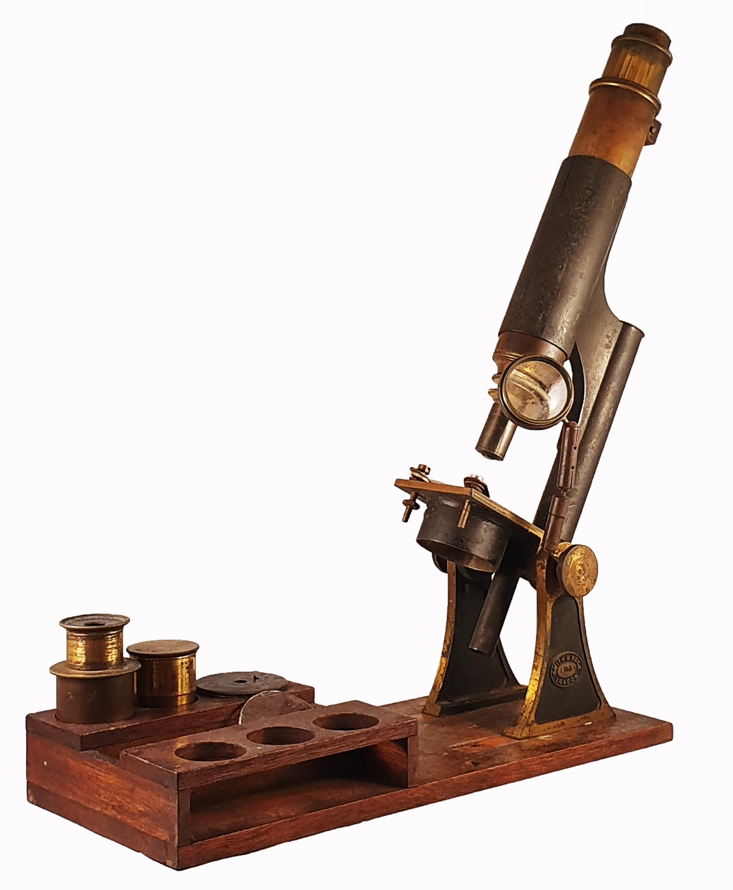 A wooden tableDescription automatically generated