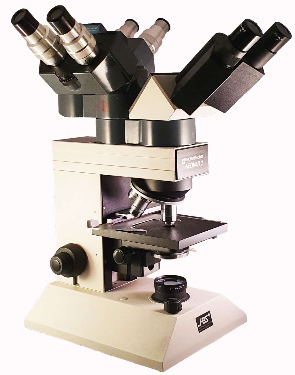 A picture containing microscope, indoorDescription automatically generated